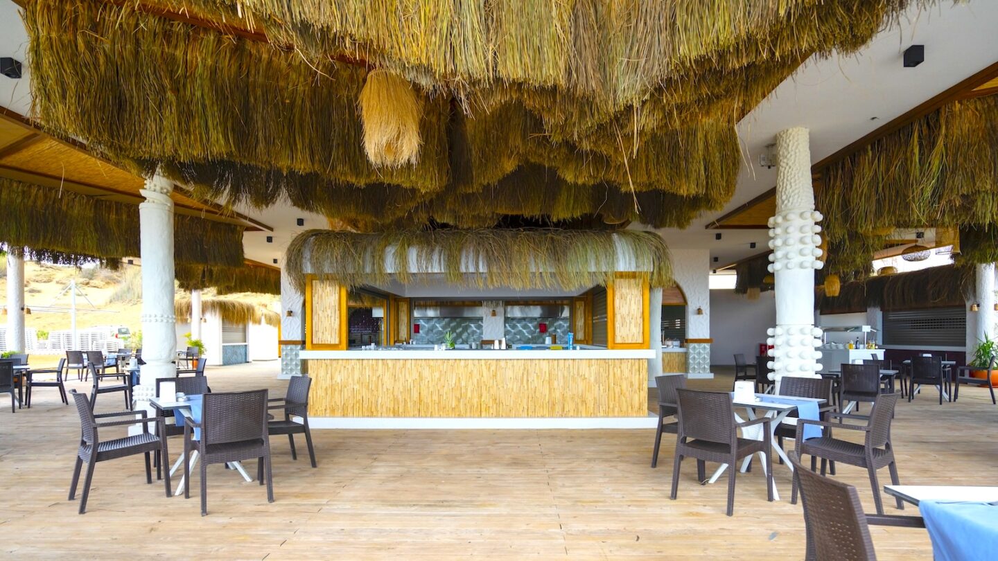 Xuuma Beach Bar – SeaShell Vega Hotel