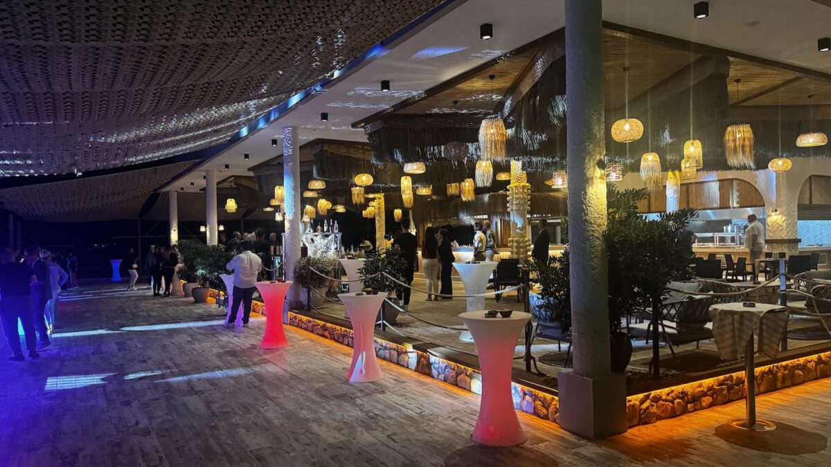 Beach Bar – SeaShell Vega Hotel